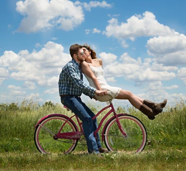 20 Tips On How to Make Your Girlfriend Feel Better - The Scrib